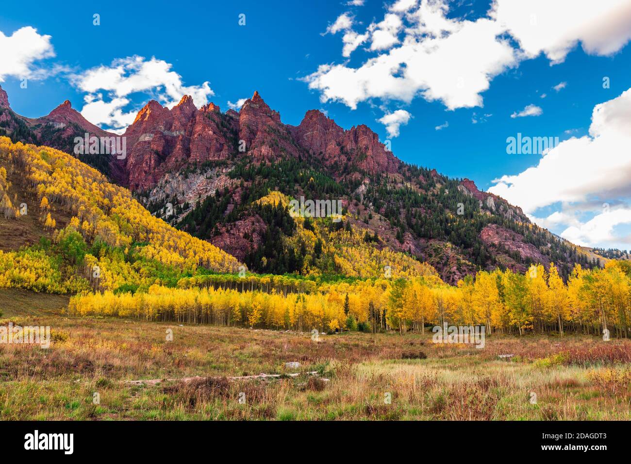 Maroon bells at autumn season in in Aspen Colorado, USA Stock Photo - Alamy