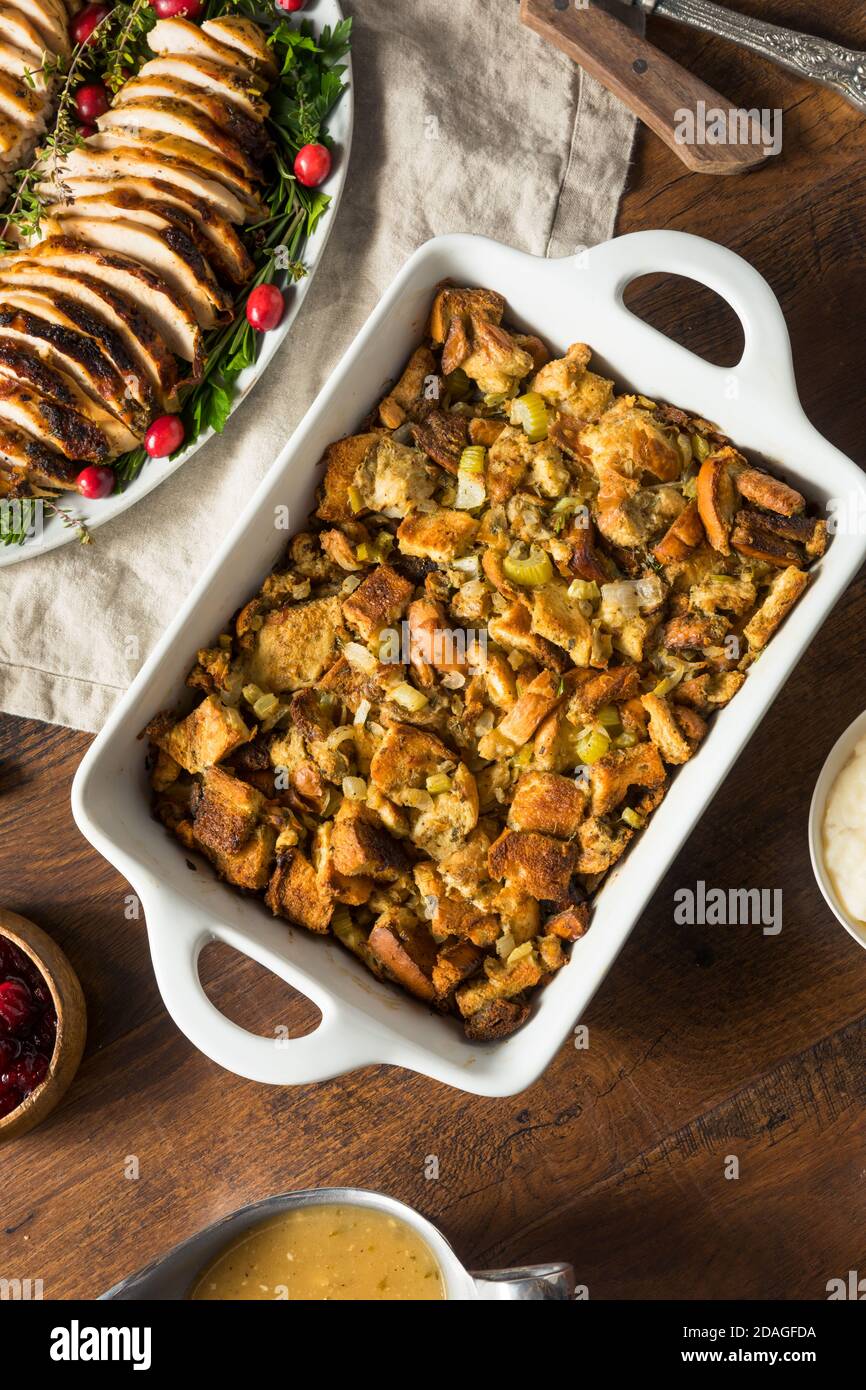 Homemade Thanksgiving Turkey Stuffing with Sage Onion and Celery Stock ...