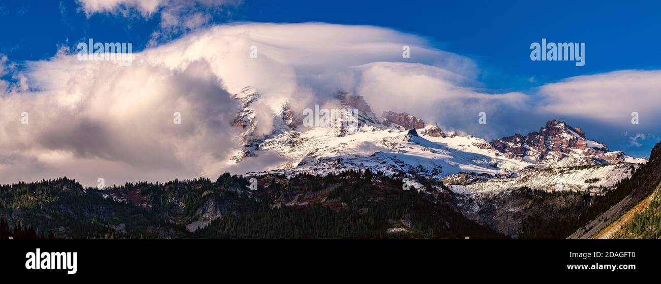Fall panorama of Mount Rainier from Paradise in Mount Rainier National ...