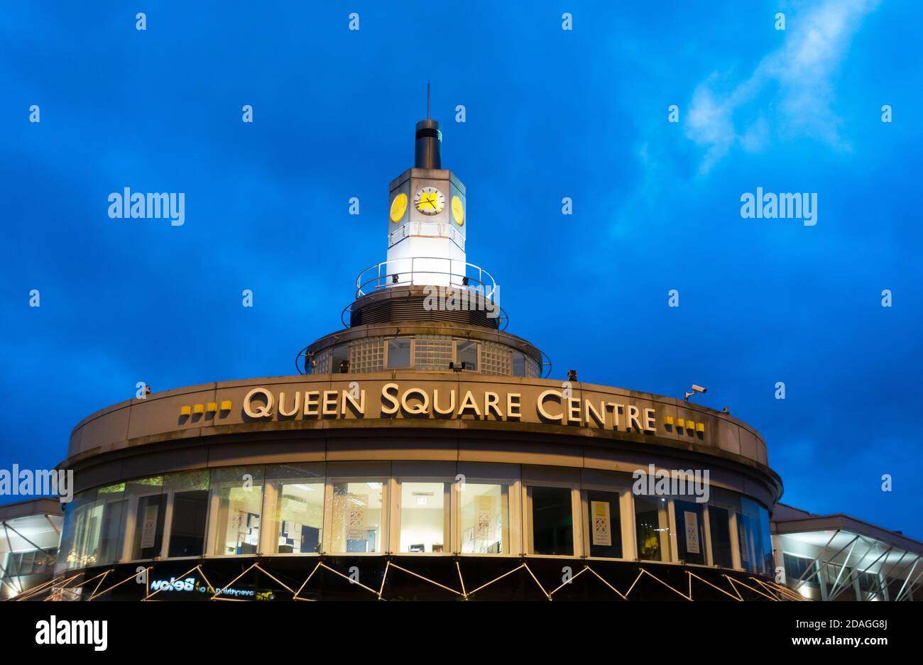 Queen square liverpool hi-res stock photography and images - Alamy