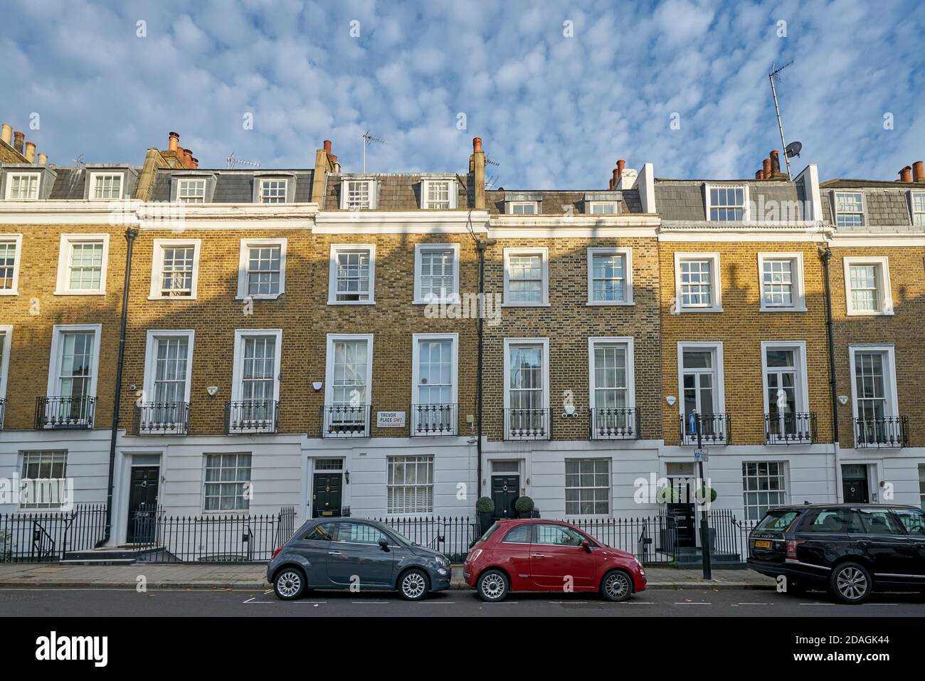 Victorian houses in south kensington Stock Photo - Alamy
