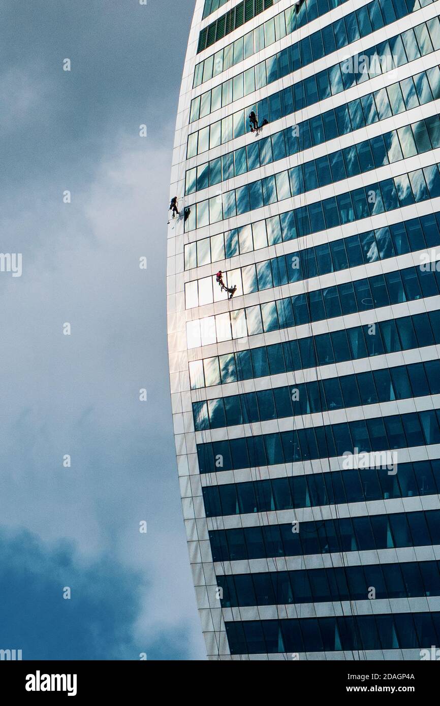 High risk teamwork hi-res stock photography and images - Alamy