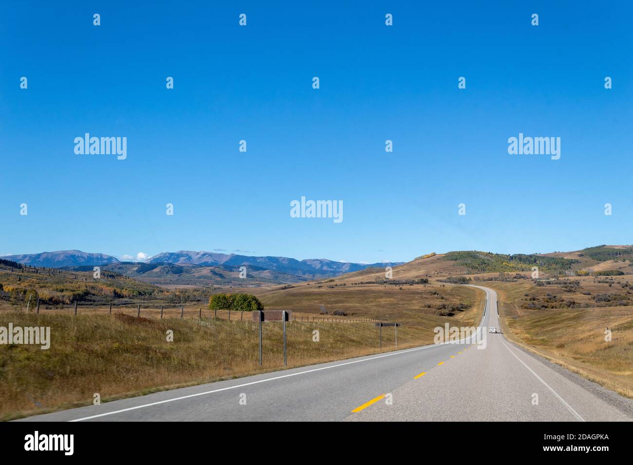 Rural highway canada hi-res stock photography and images - Alamy