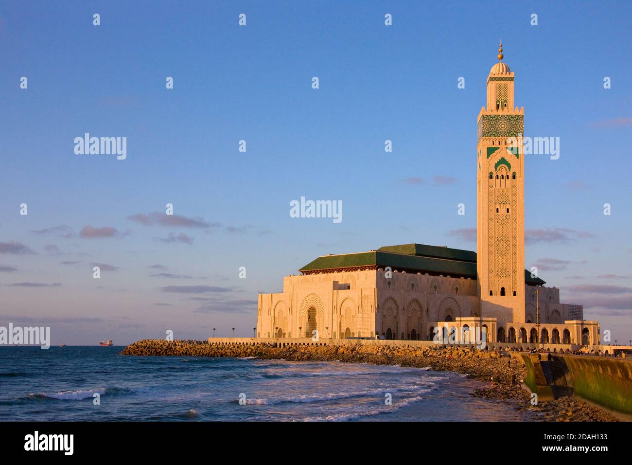 Hassan II Mosque by the ocean, Casablanca, Morocco Stock Photo - Alamy