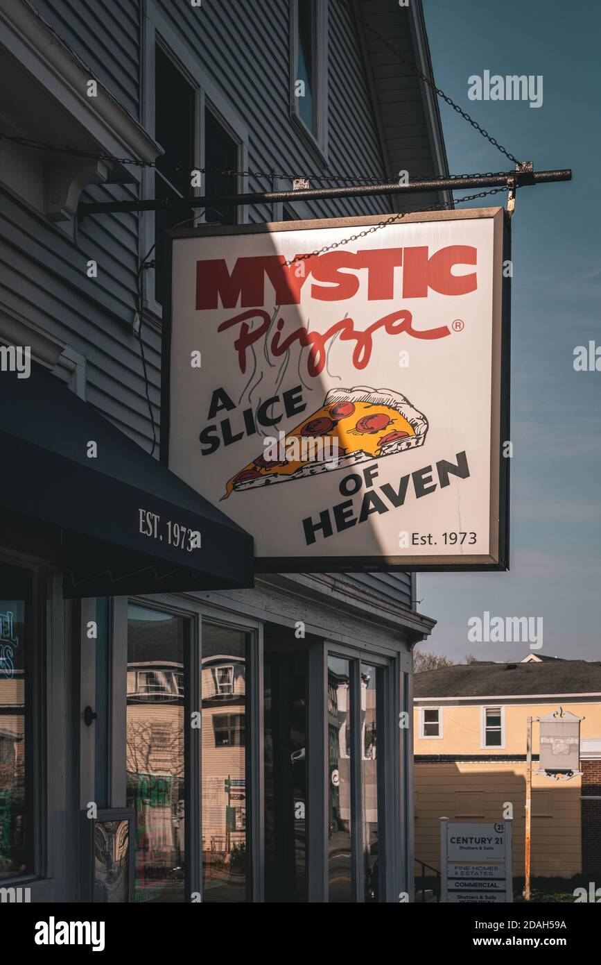 Mystic pizza hi-res stock photography and images - Alamy