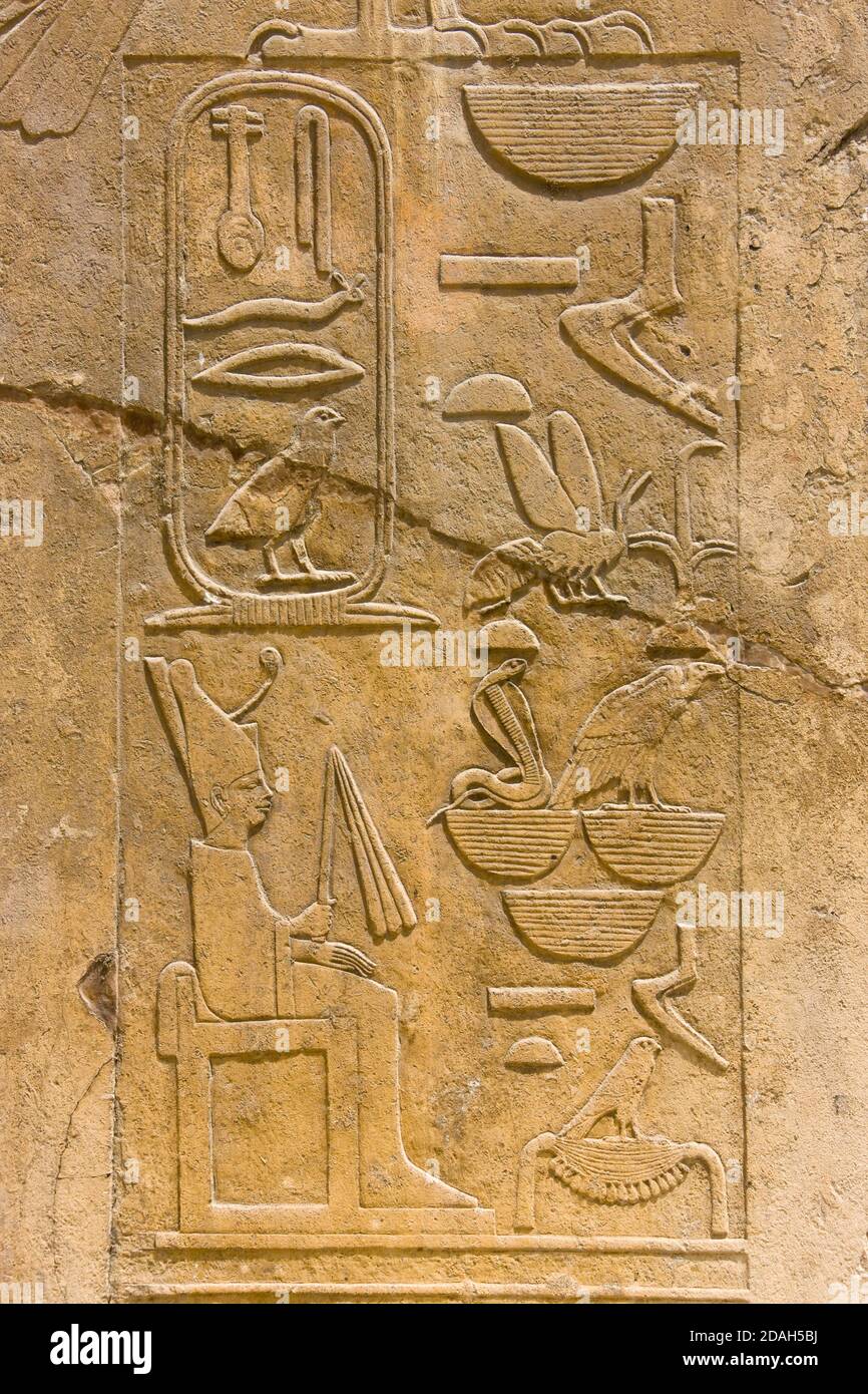 Stone relief egypt hi-res stock photography and images - Alamy