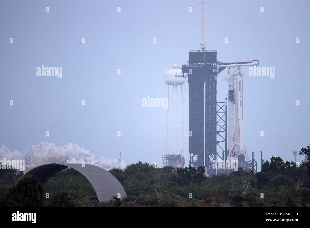 Crew brief hi-res stock photography and images - Alamy
