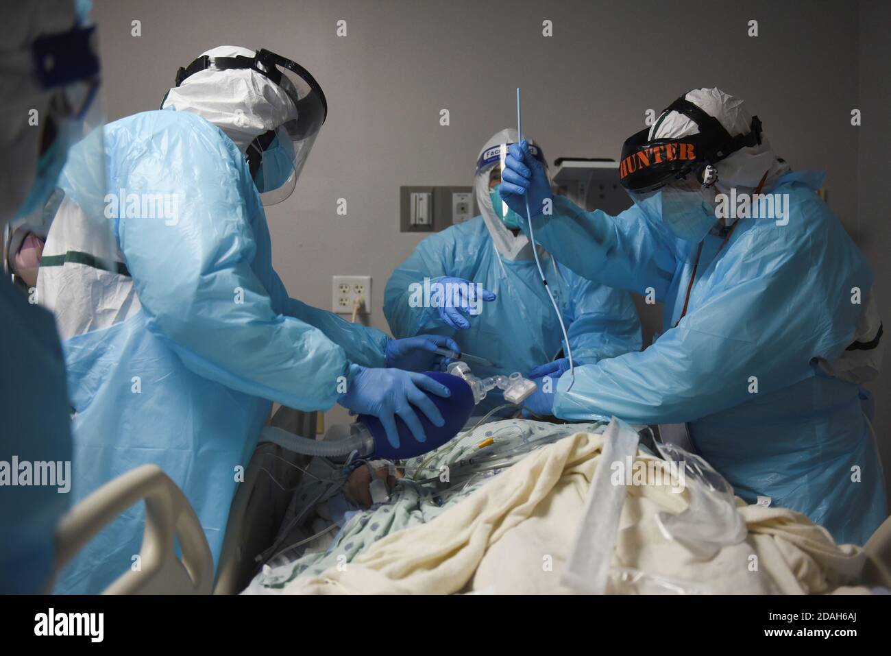 Intubate High Resolution Stock Photography and Images - Alamy
