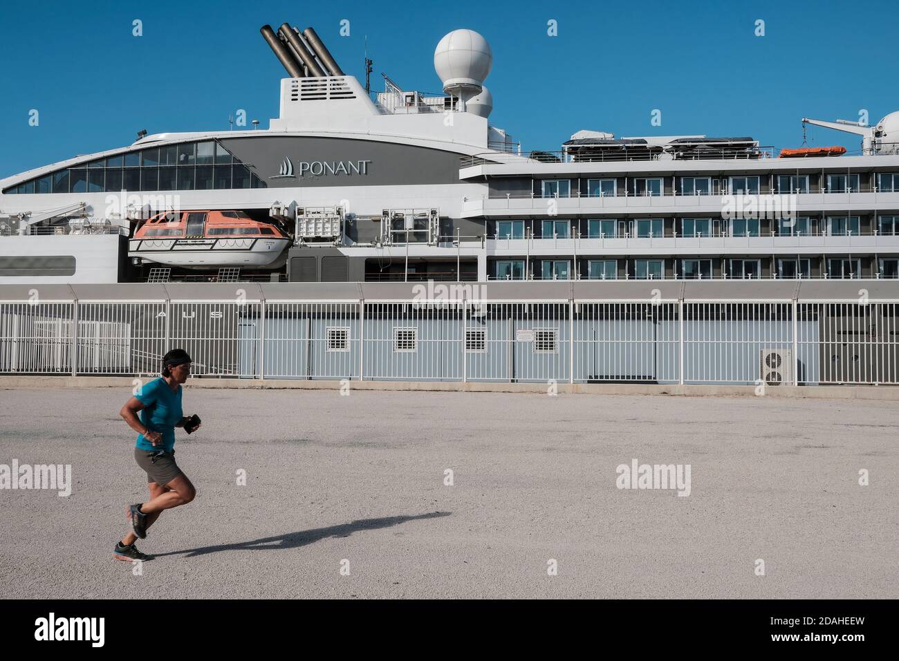 Ponant cruise ship hi-res stock photography and images - Alamy