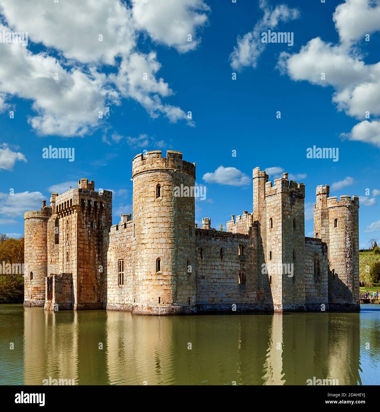 Bodiam castle hi-res stock photography and images - Alamy