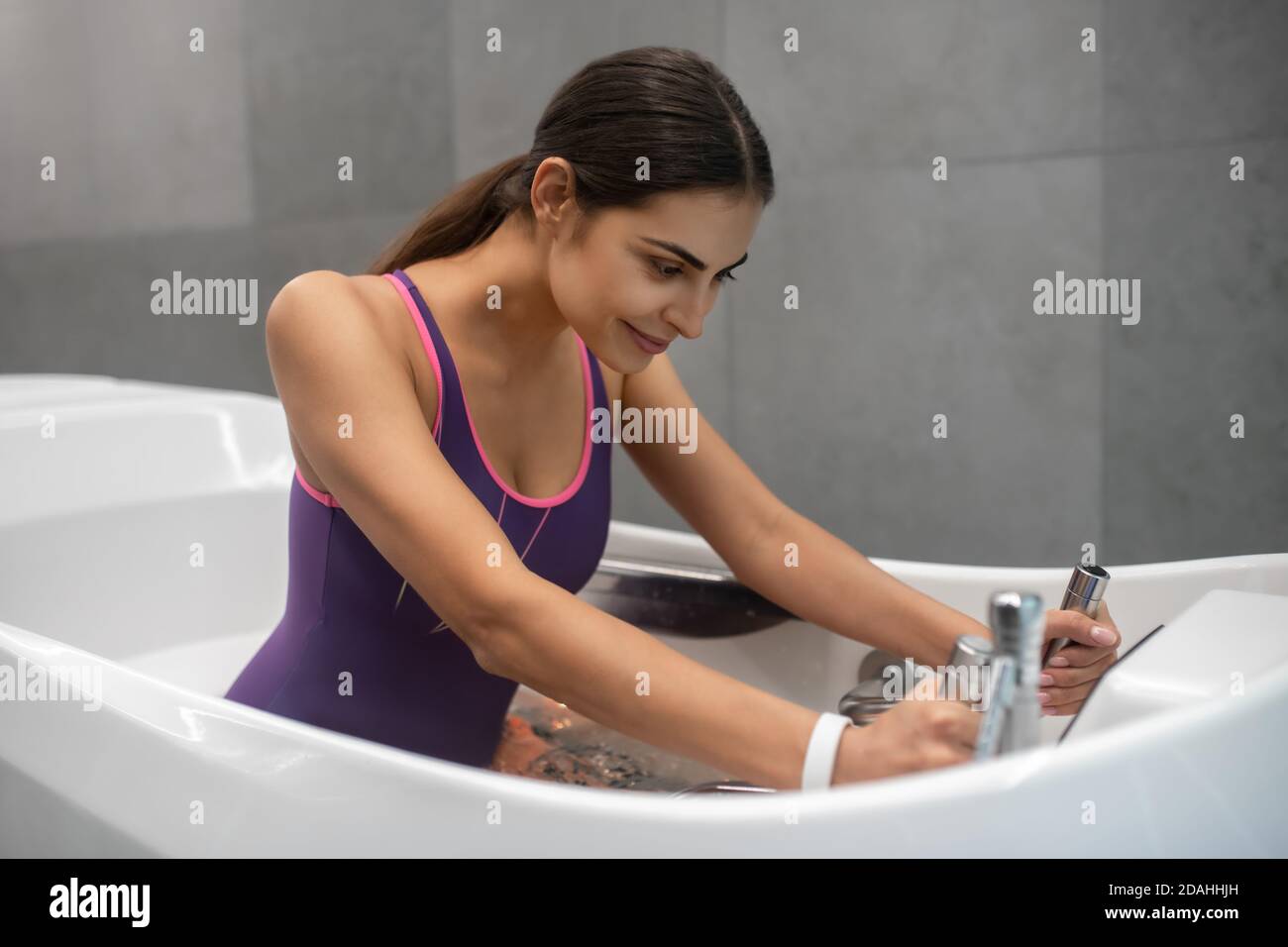 Hydrotherapy alternative therapy hi-res stock photography and images ...