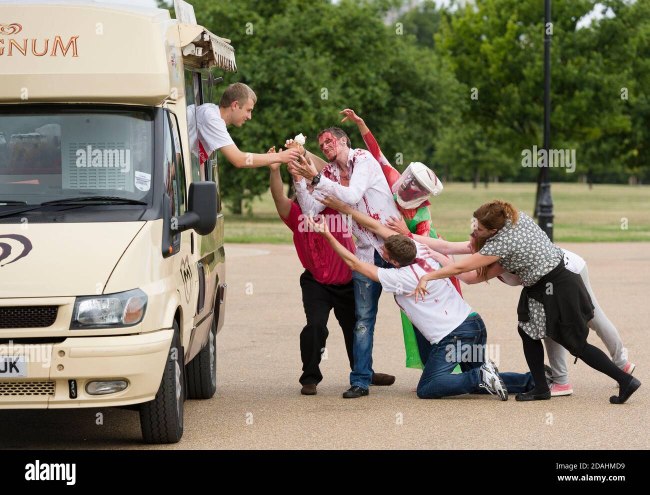 Zombie evacuation races hi-res stock photography and images - Alamy