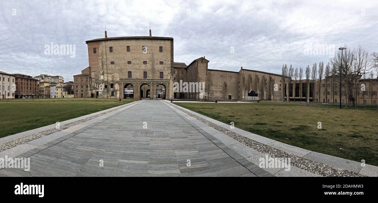 Covid lockdown empty italy hi-res stock photography and images - Alamy