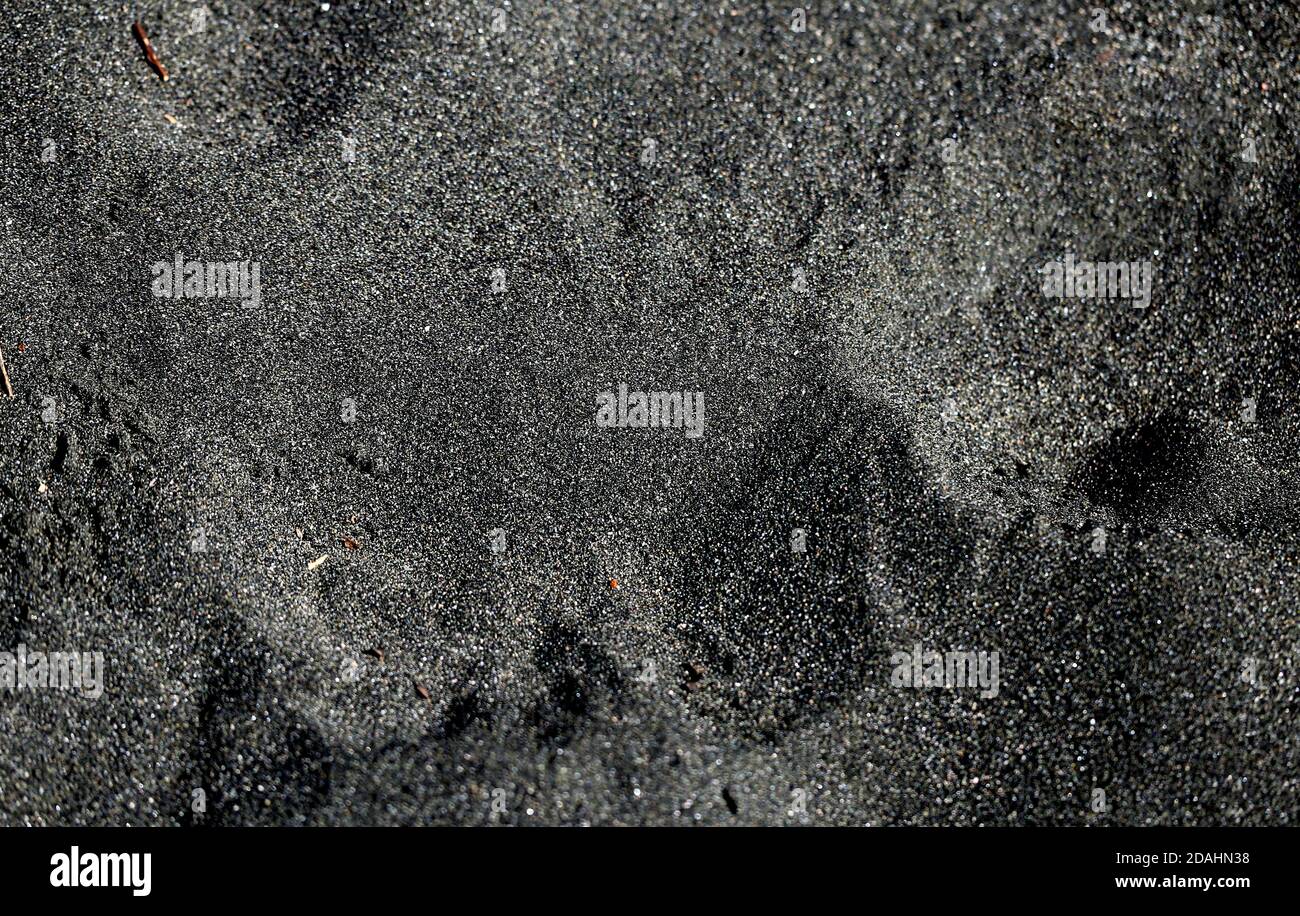 Magnetic shapes hi-res stock photography and images - Alamy