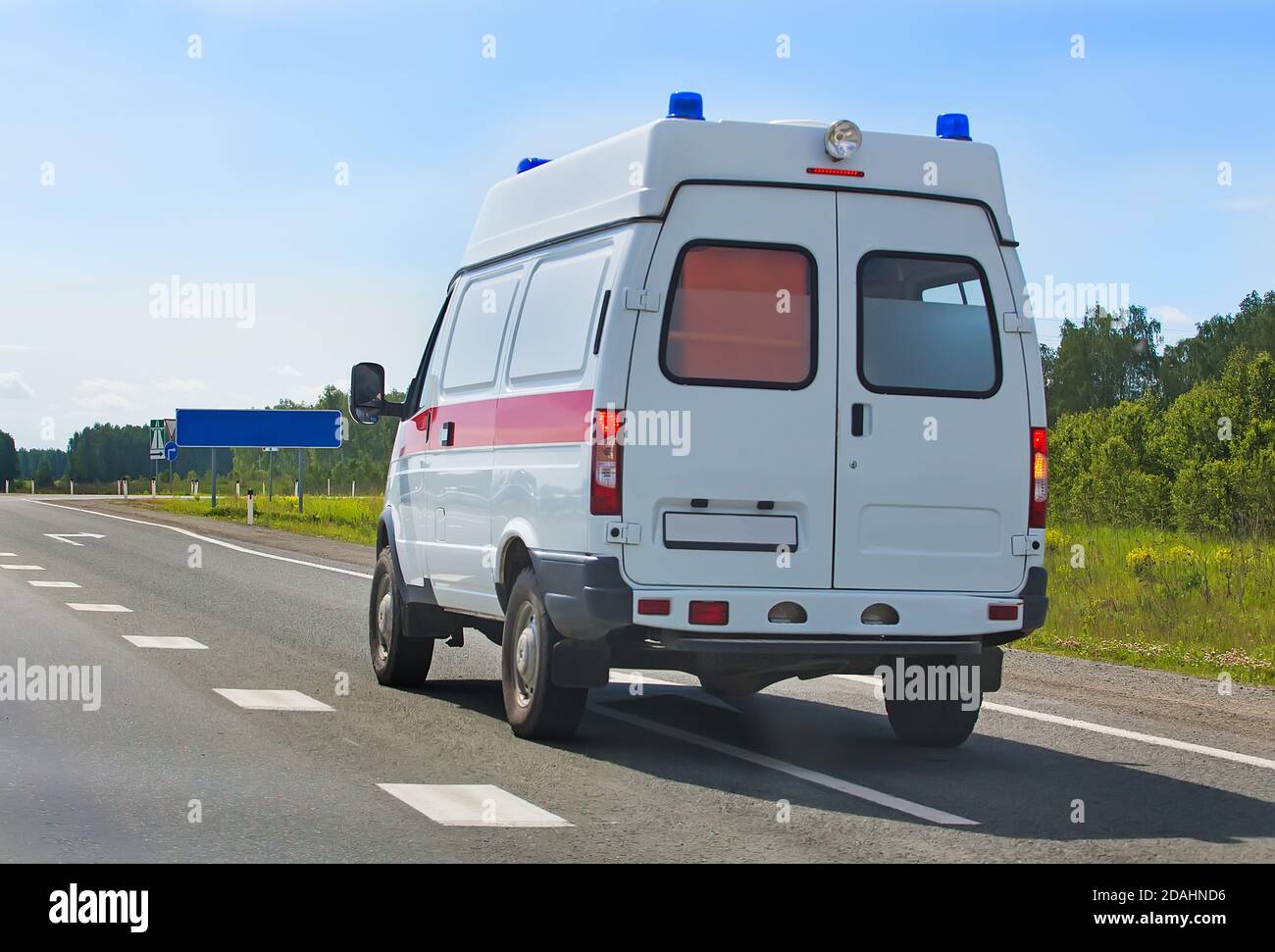 Emergency medical service hi-res stock photography and images - Alamy