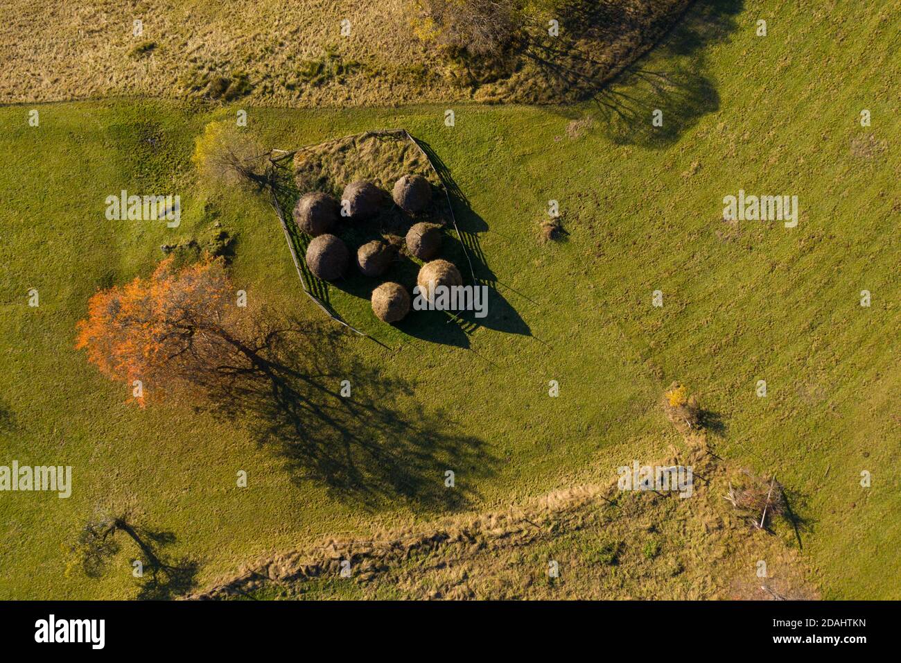 Haystacks in the meadow hi-res stock photography and images - Alamy