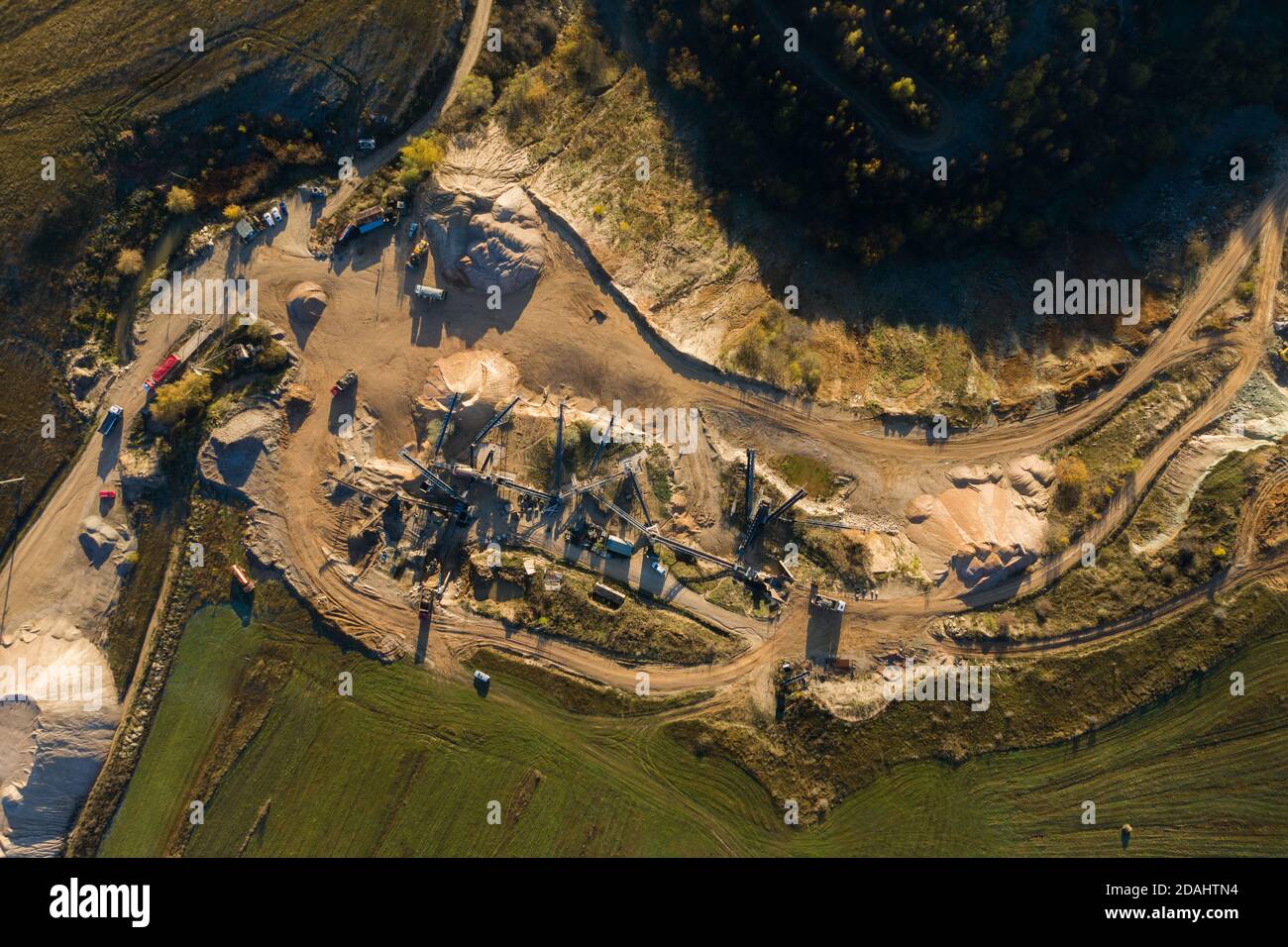 Crushed stone hi-res stock photography and images - Alamy