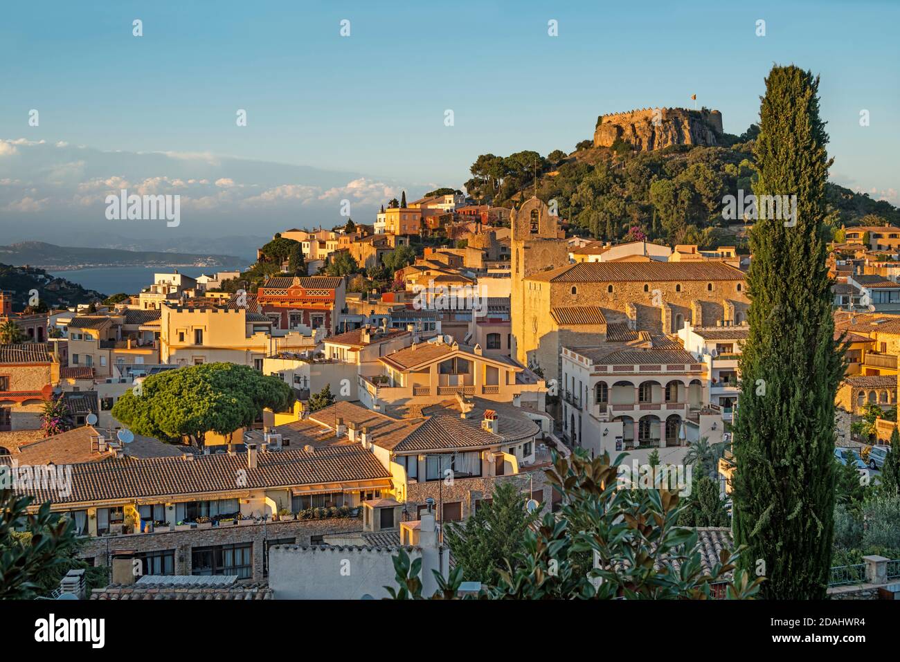 CASTLE RUINS OLD TOWN BEGUR COSTA BRAVA CATALONIA SPAIN Stock Photo - Alamy