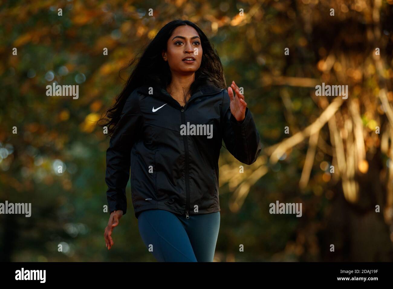 Asian descent hi-res stock photography and images - Alamy