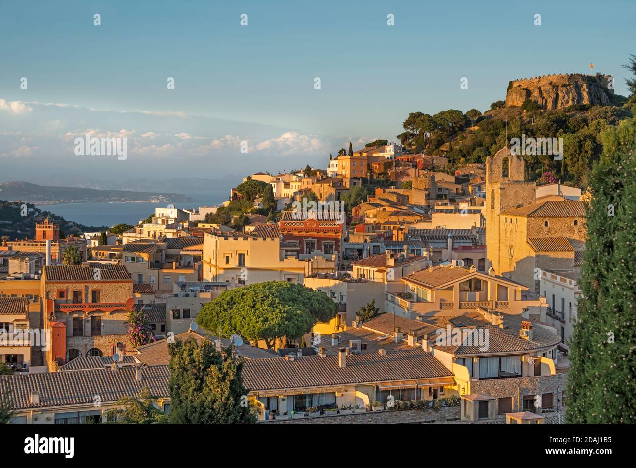 CASTLE RUINS OLD TOWN BEGUR COSTA BRAVA CATALONIA SPAIN Stock Photo - Alamy