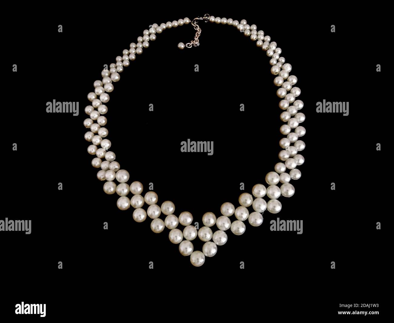 Girl necklace chain hi-res stock photography and images - Alamy