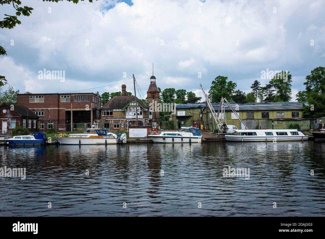 Eyot hi-res stock photography and images - Alamy