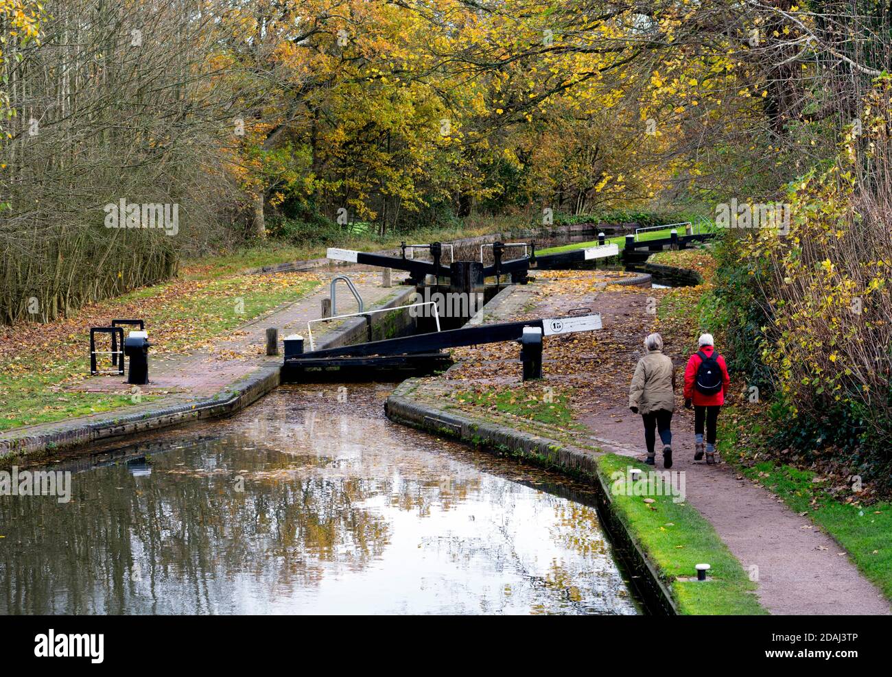 Canal walk canal walks hi-res stock photography and images - Alamy