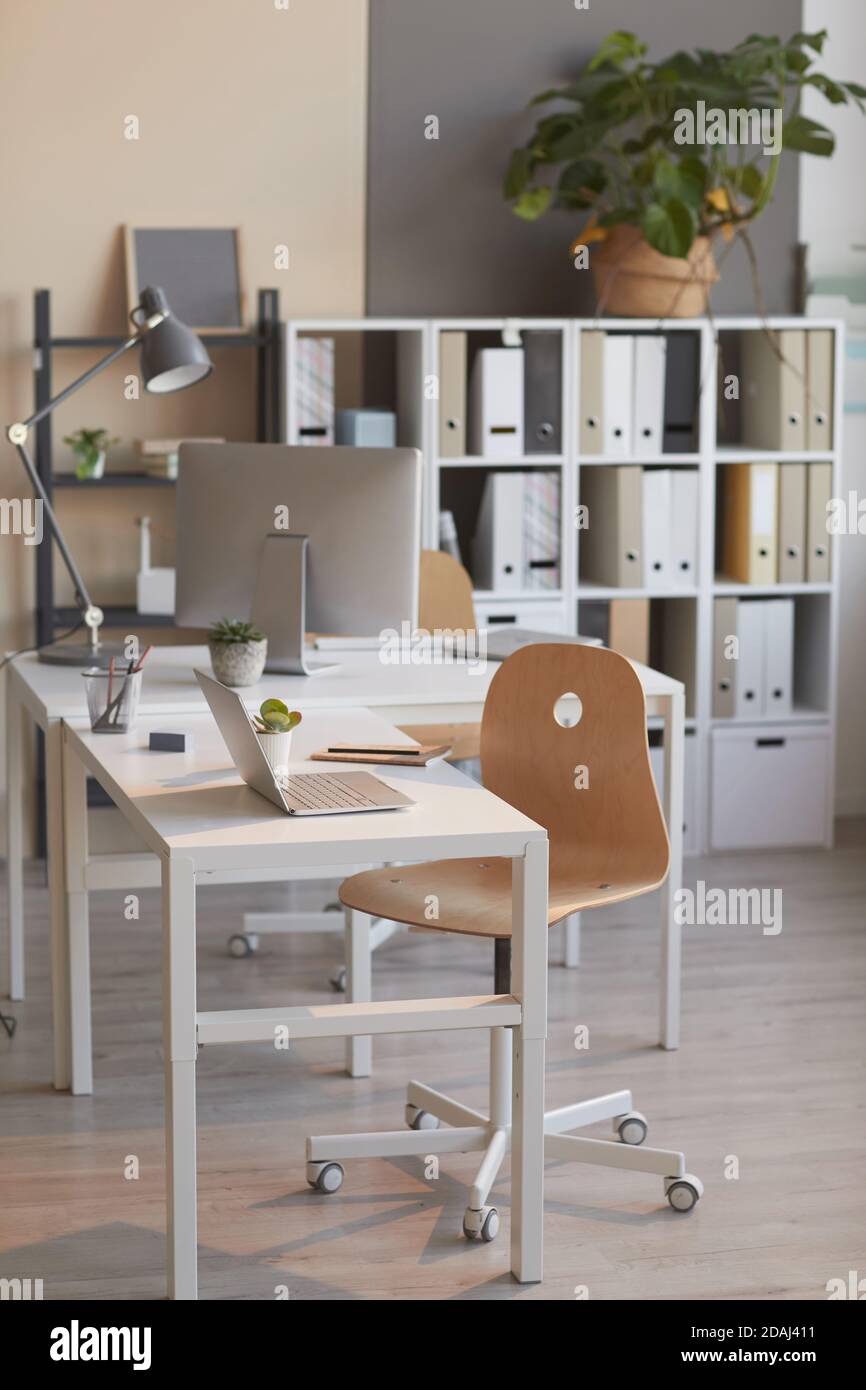 Image of modern office with no people inside Stock Photo - Alamy