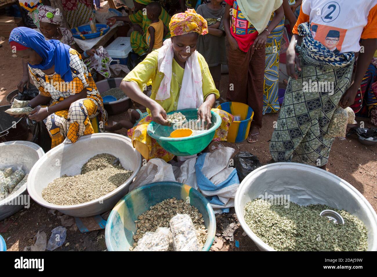 Okra market hi-res stock photography and images - Alamy