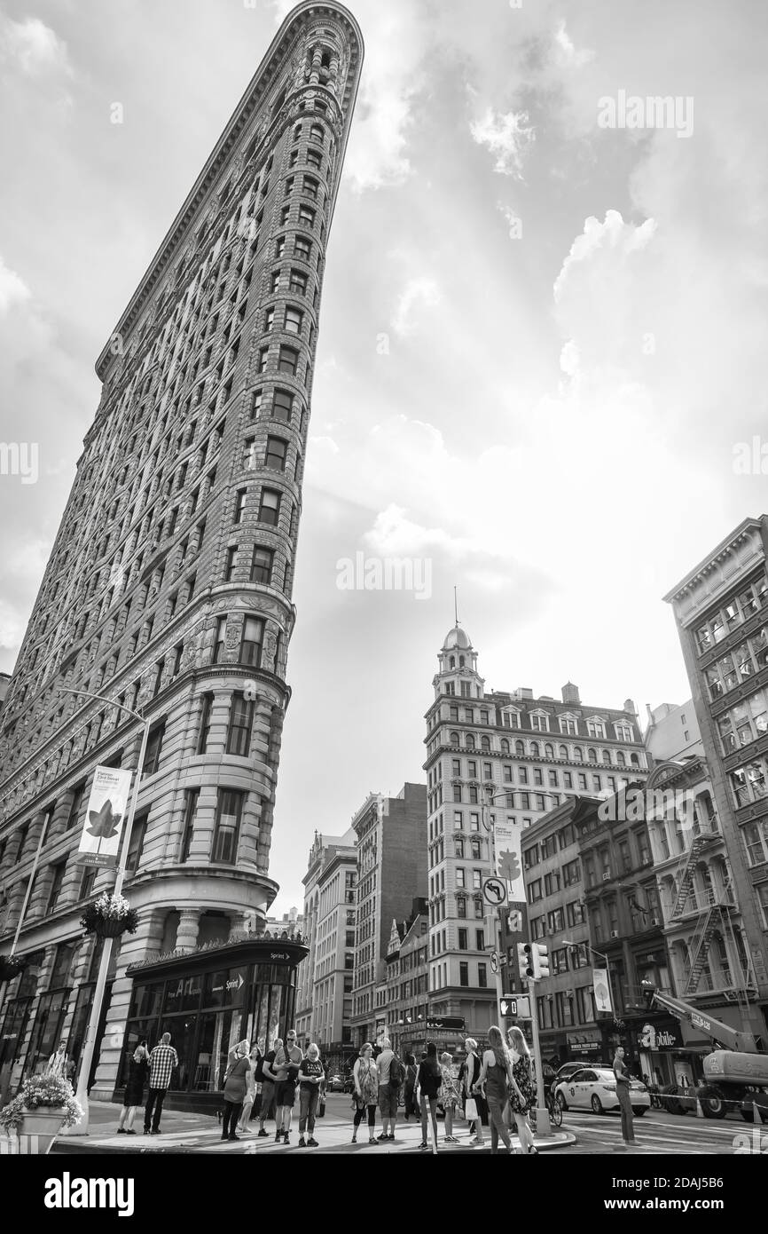 Triangular steel framed building hi-res stock photography and images ...