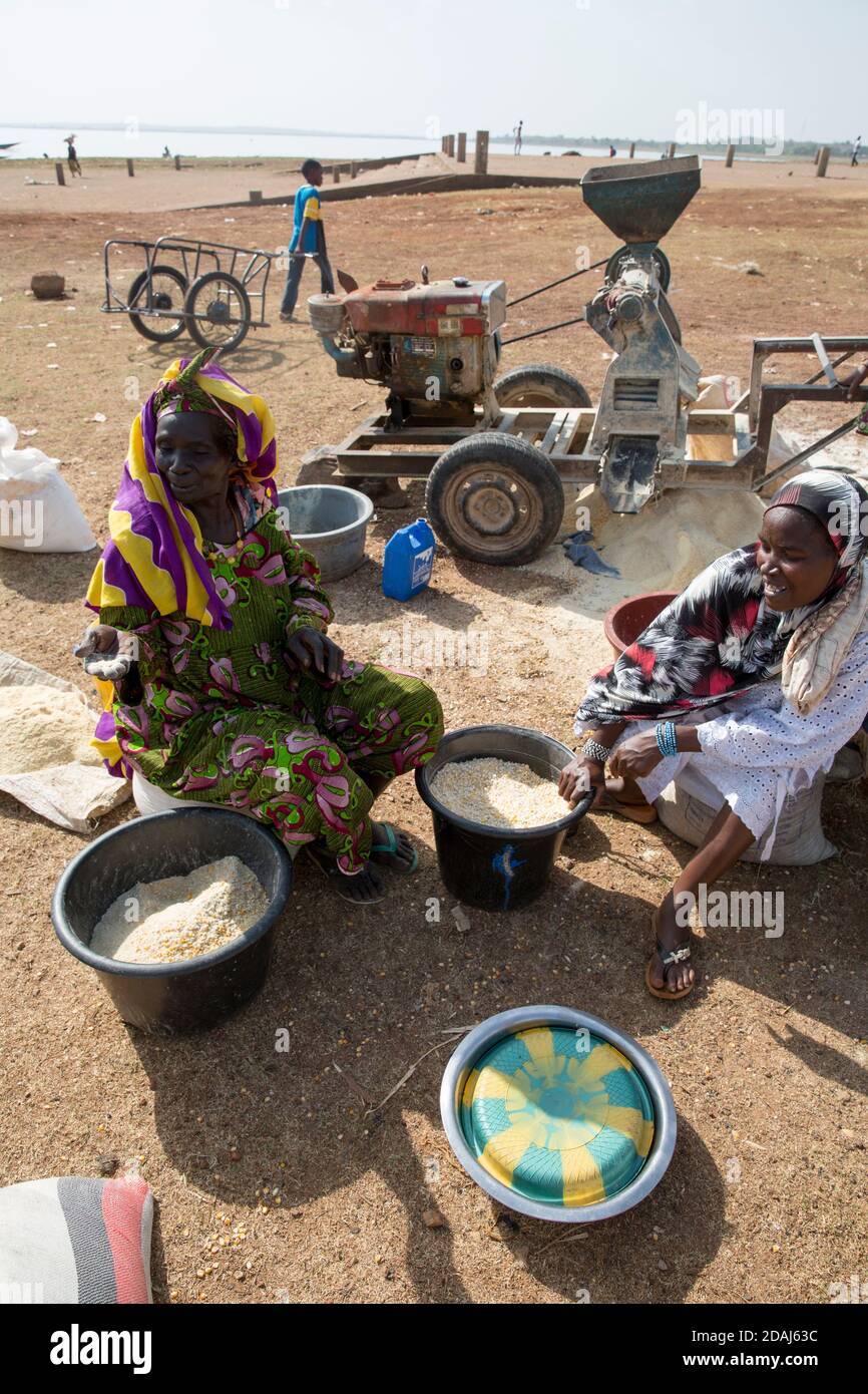 Selingue, Mali, 25th April 2015; Cariere village on the dam lake is a ...