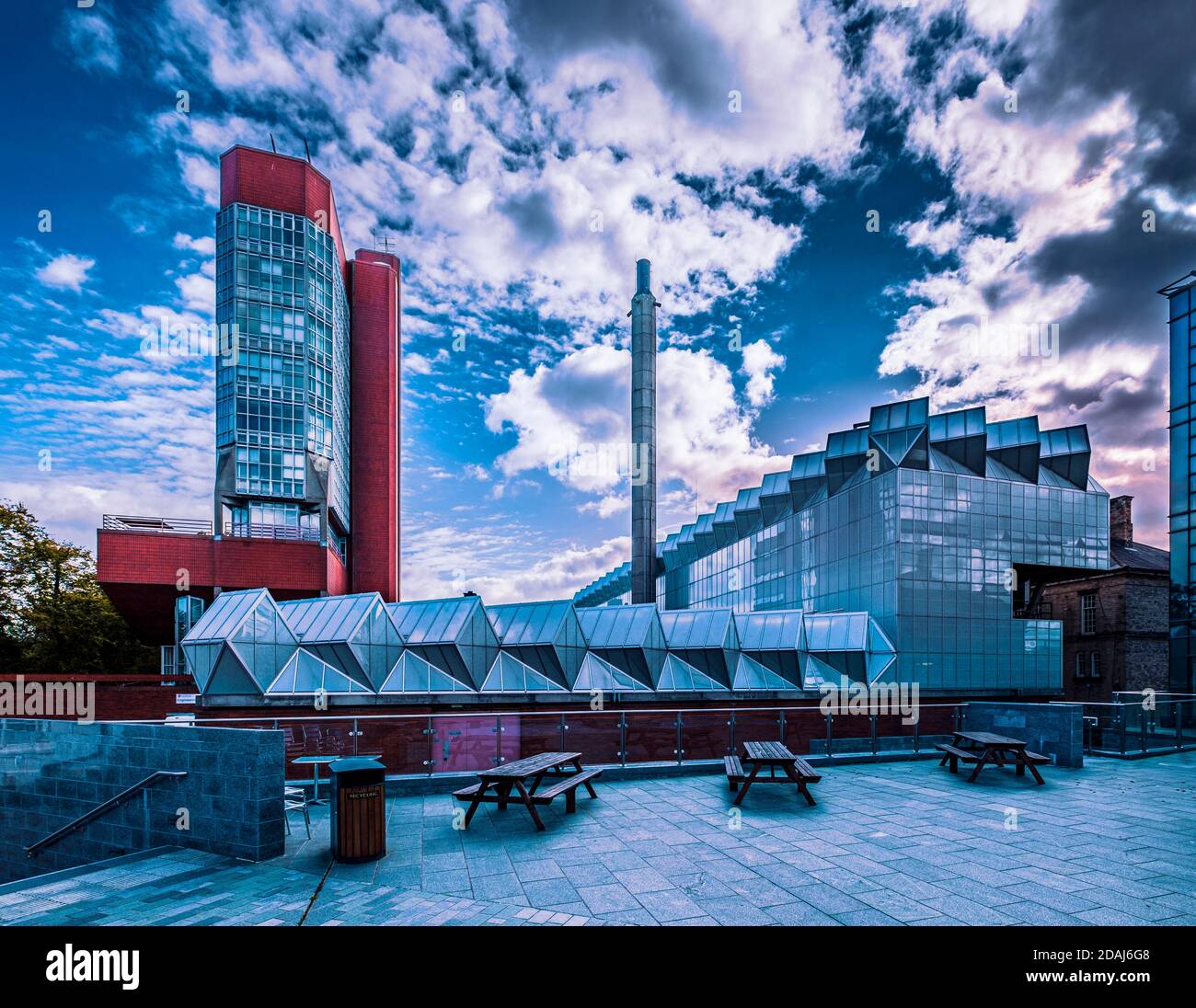 The engineering building at Leicester University Stock Photo - Alamy