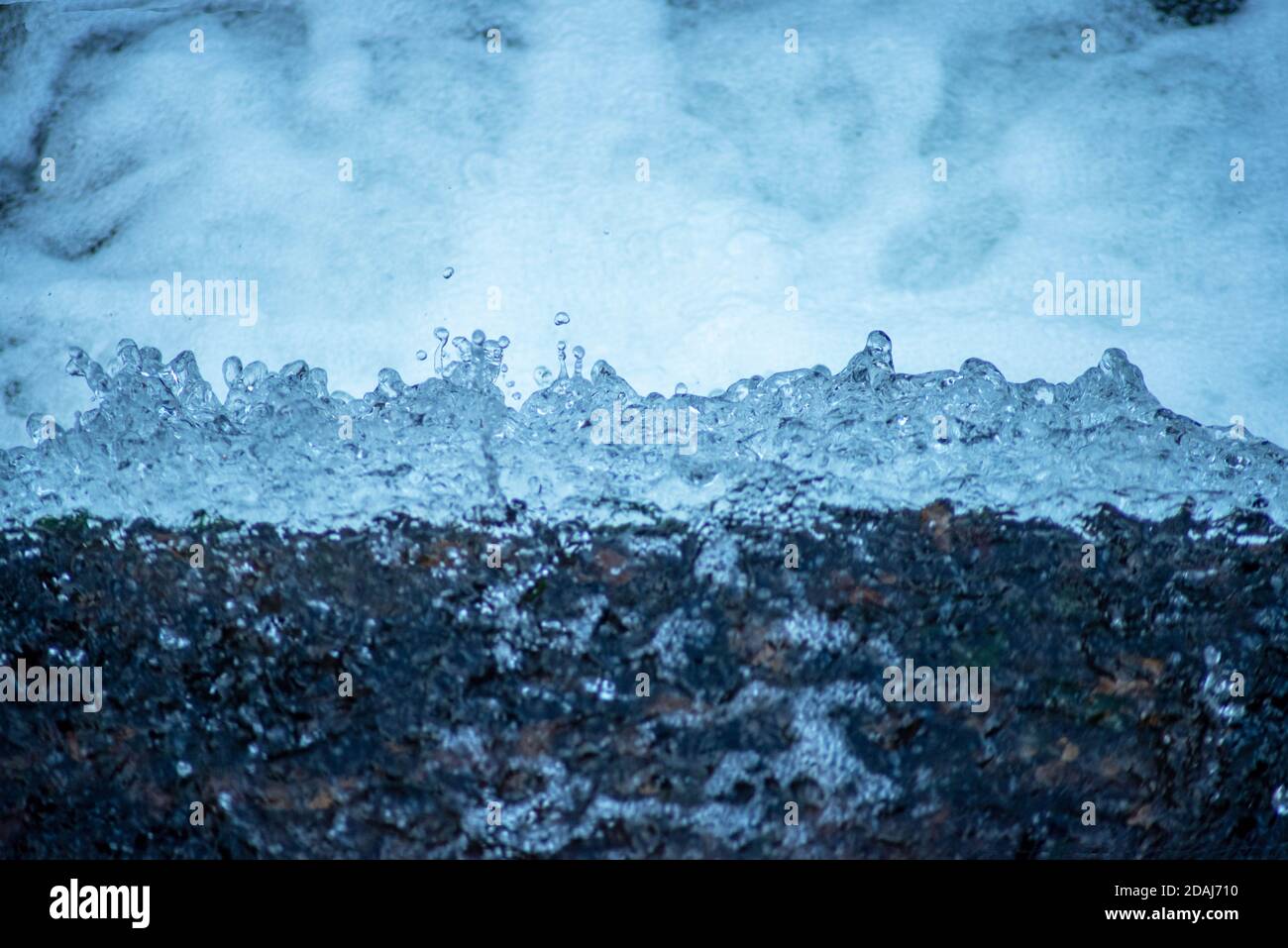 Waterfall foam patterns hi-res stock photography and images - Alamy