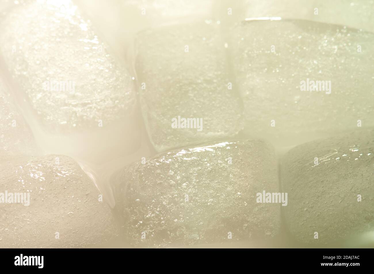 Melting ice cube close hi-res stock photography and images - Alamy