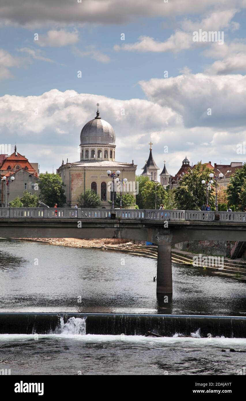River Crisul Repede in Oradea. Romania Stock Photo - Alamy