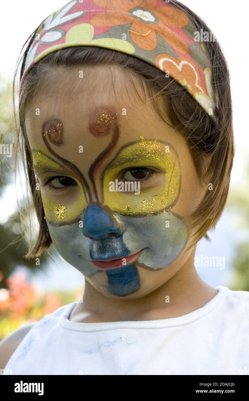 Little girl with butterfly make-up having fun Stock Photo - Alamy Little girl with butterfly make-up having fun Stock Photo - Alamy