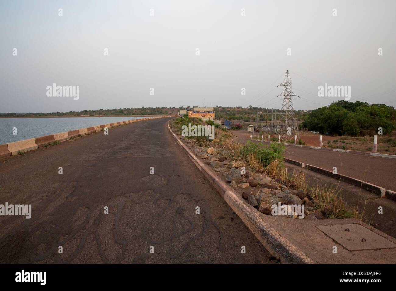Hydro electric power station africa hi-res stock photography and images ...
