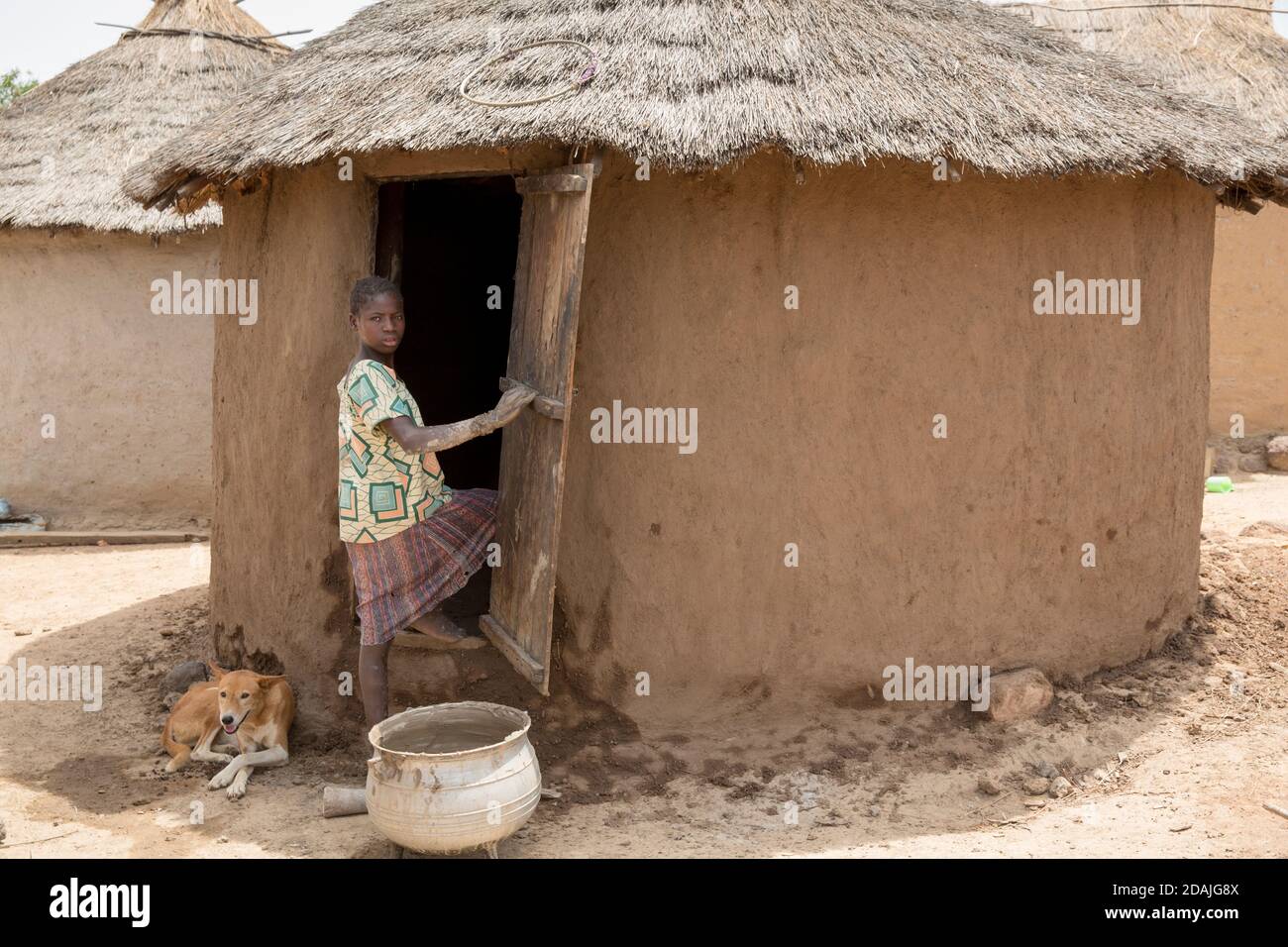 Mali house doorway hi-res stock photography and images - Alamy