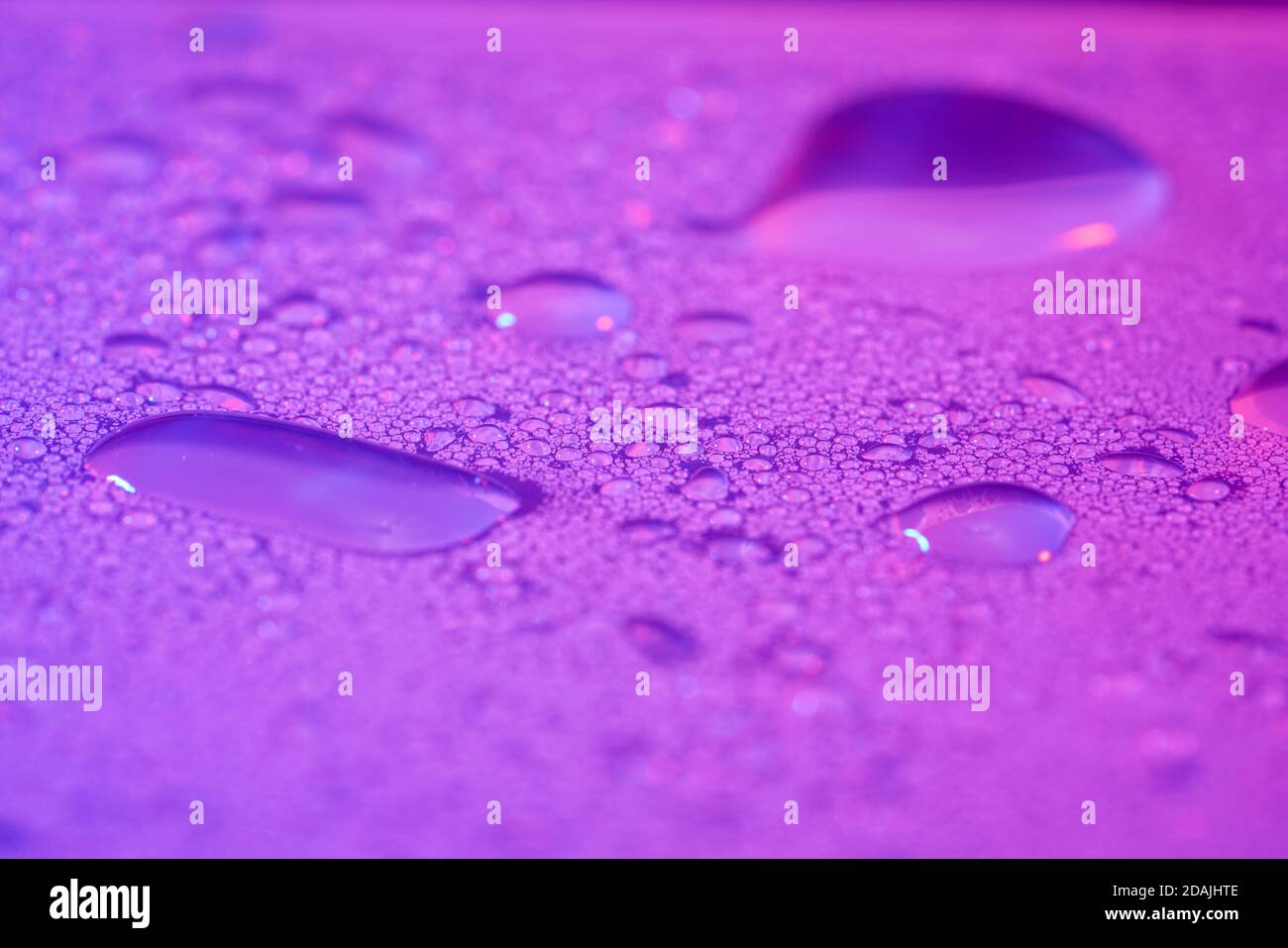 Water drops photographed with higspeed flashes and dropper in the ...