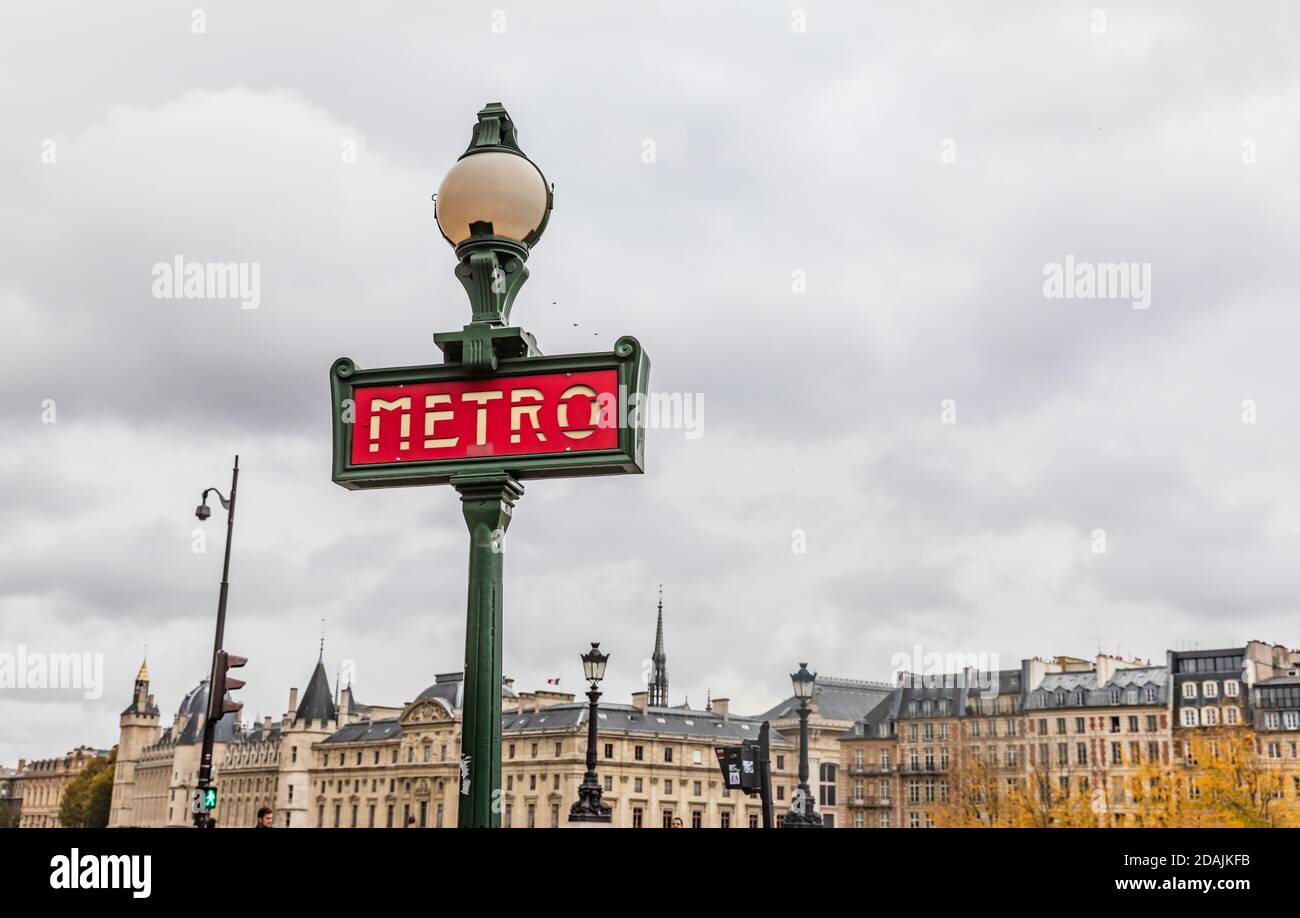 PARIS, FRANCE - Nov 10, 2017: Metro Sign in Paris. Old traditional ...