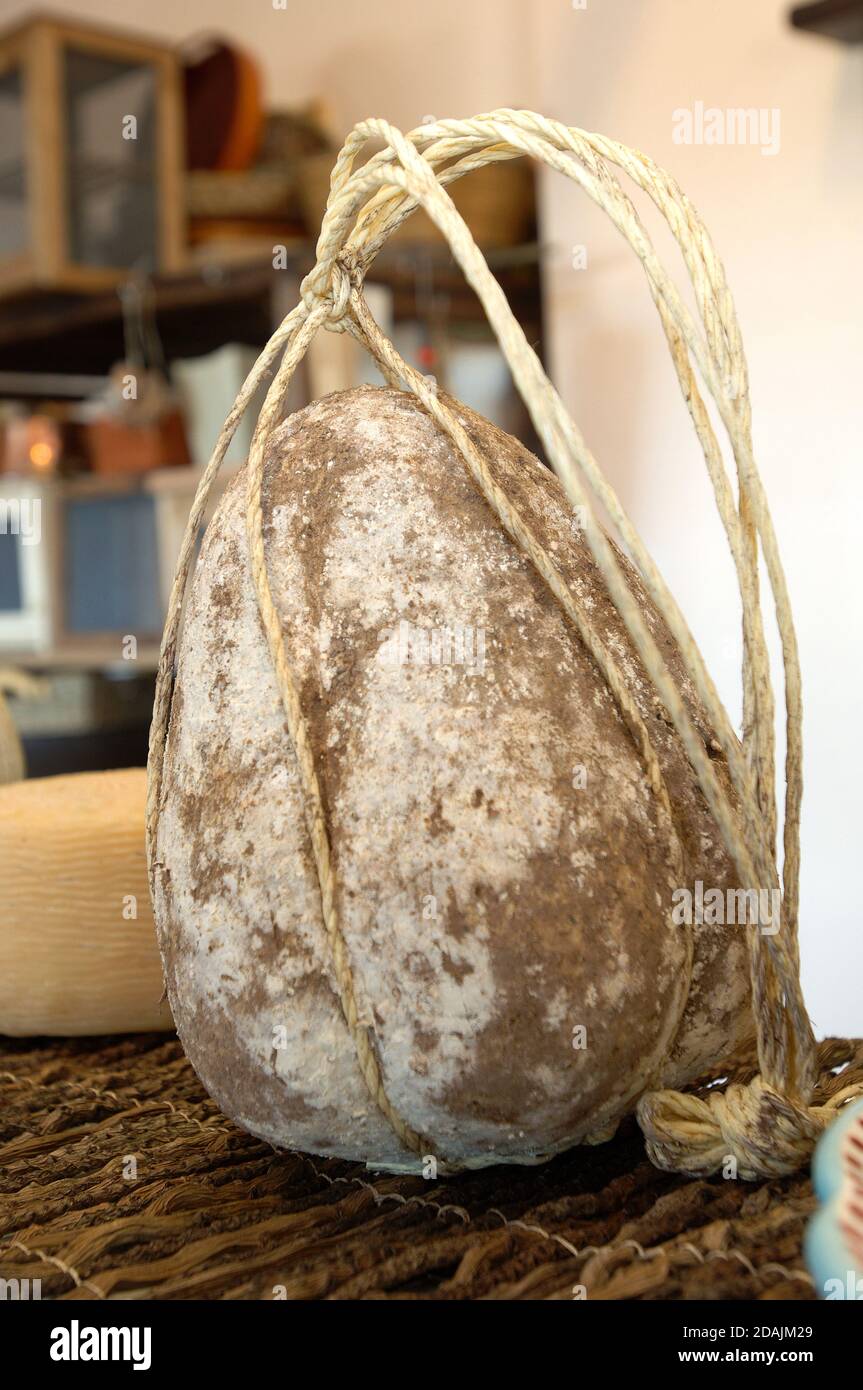 Provolone del monaco hi-res stock photography and images - Alamy