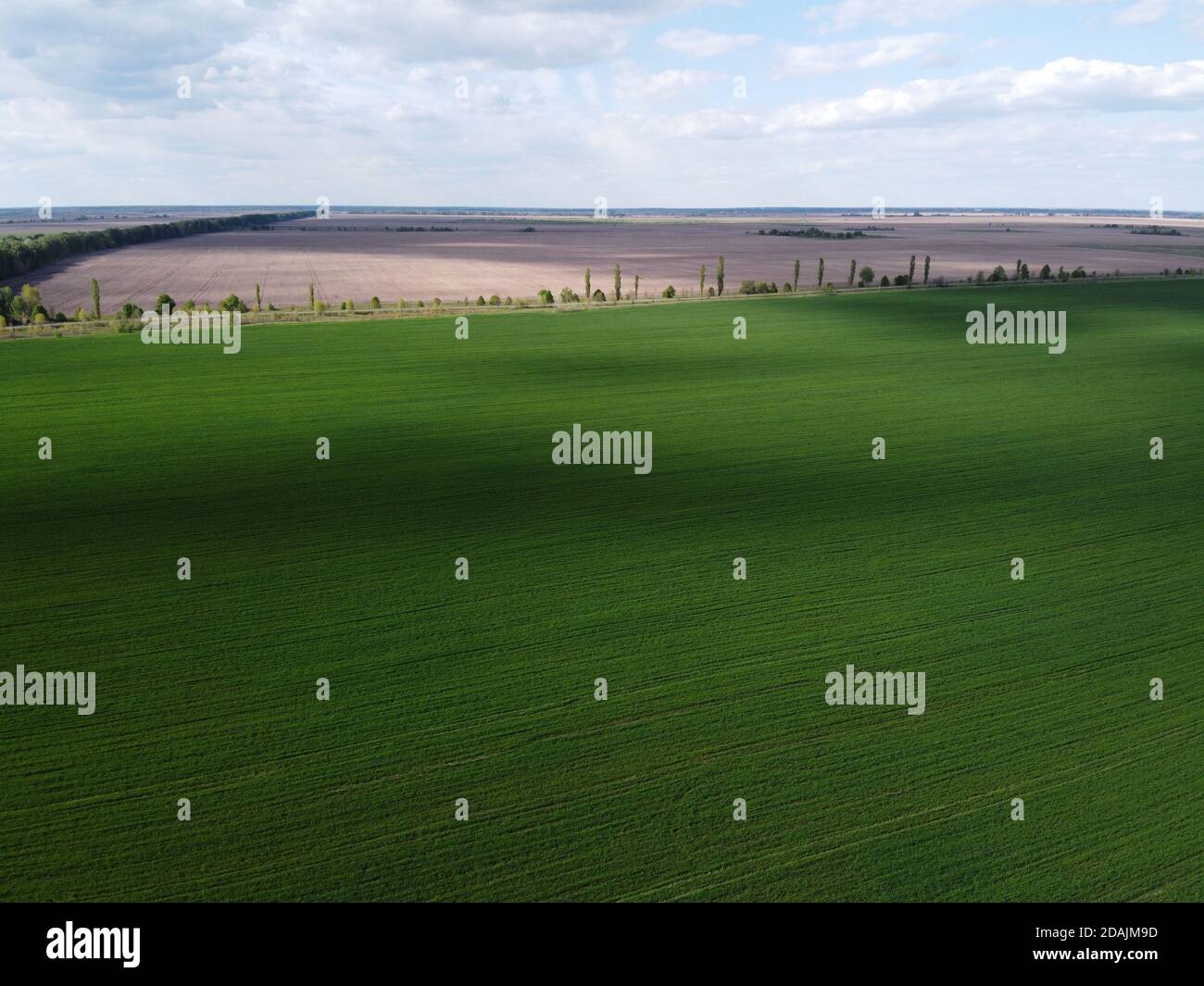 Green field aerial hi-res stock photography and images - Alamy