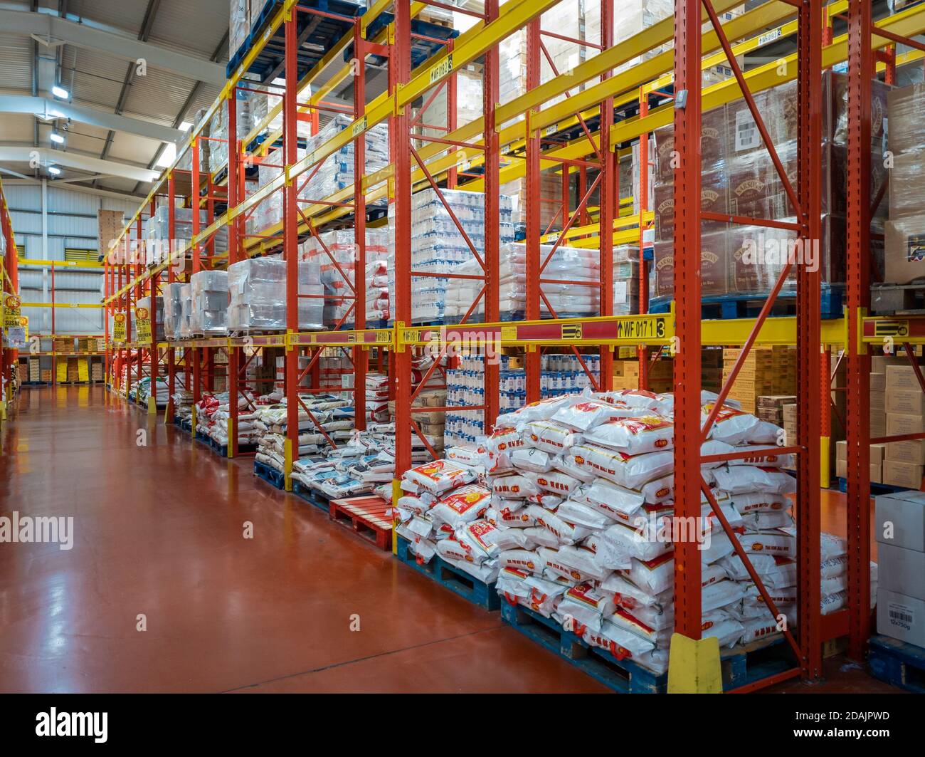 A supermarket storage warehouse Stock Photo - Alamy