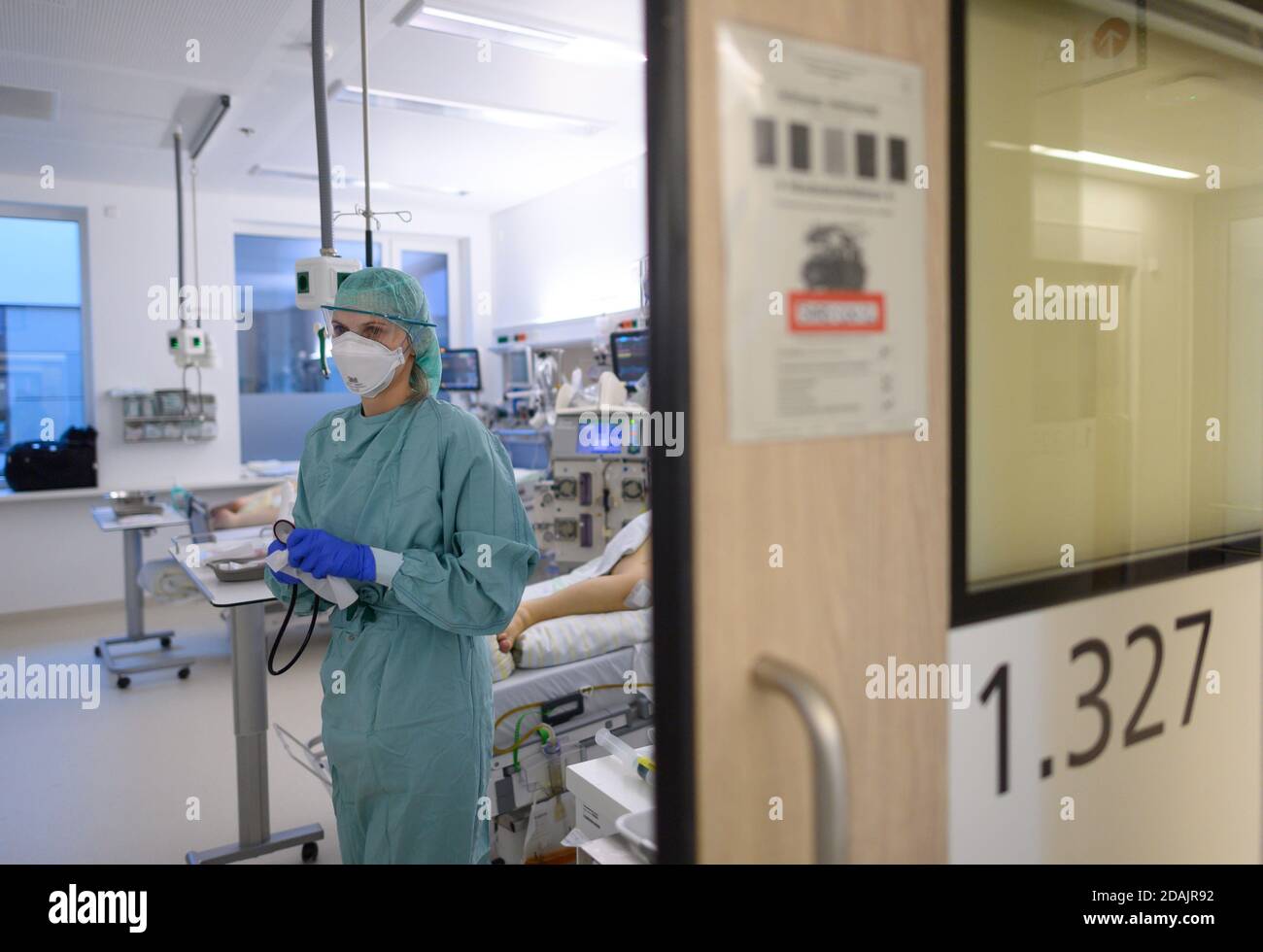 University hospital dresden hi-res stock photography and images - Alamy
