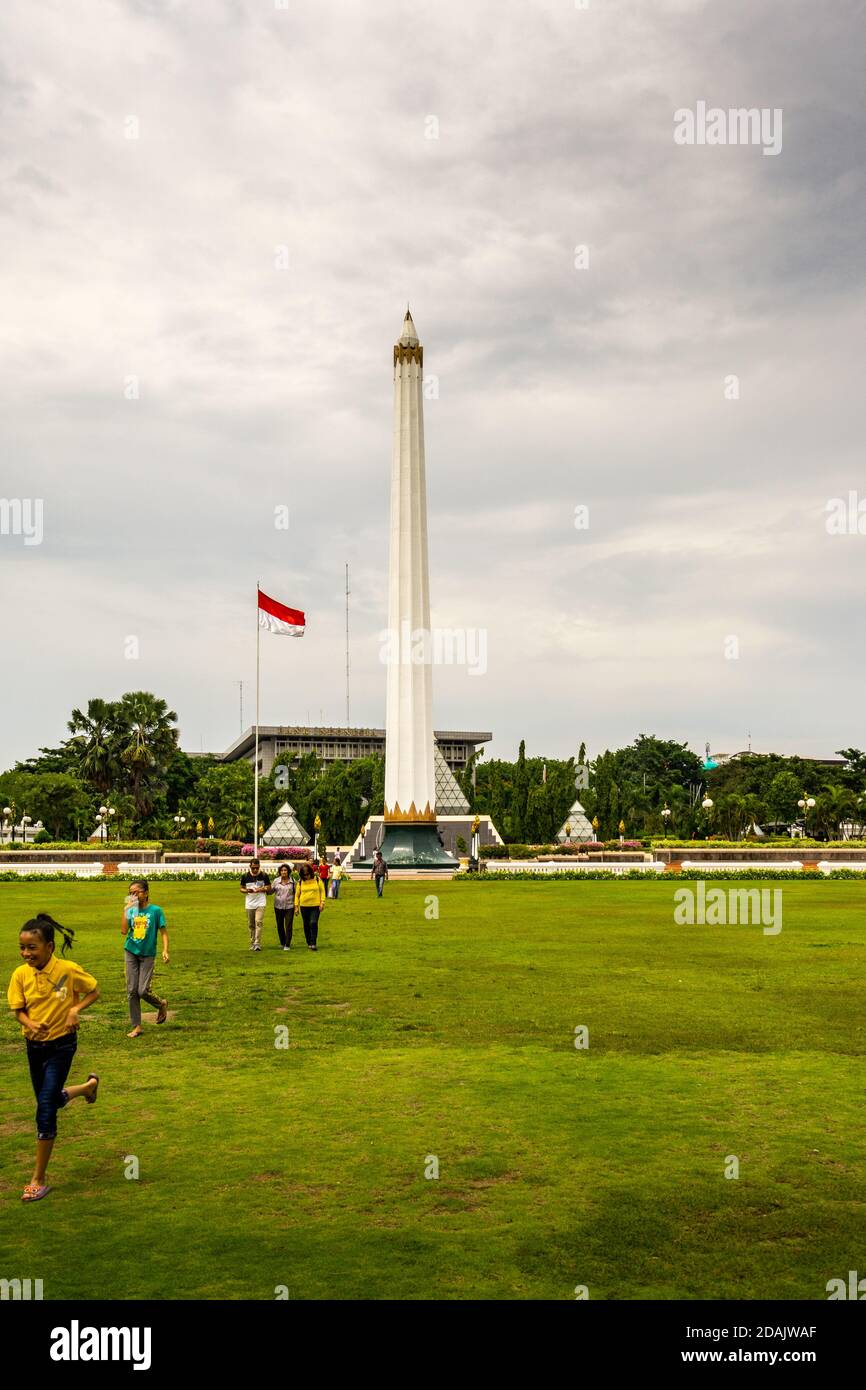 Indonesia asia jakarta city tugu hi-res stock photography and images ...