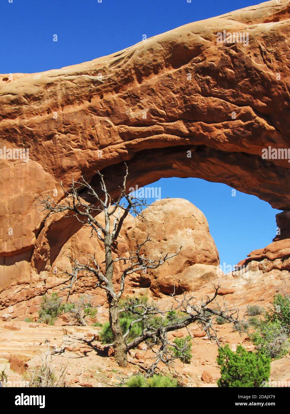 Arch arches background hi-res stock photography and images - Alamy