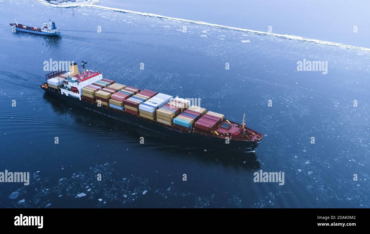 Flying drone sea ship hi-res stock photography and images - Alamy