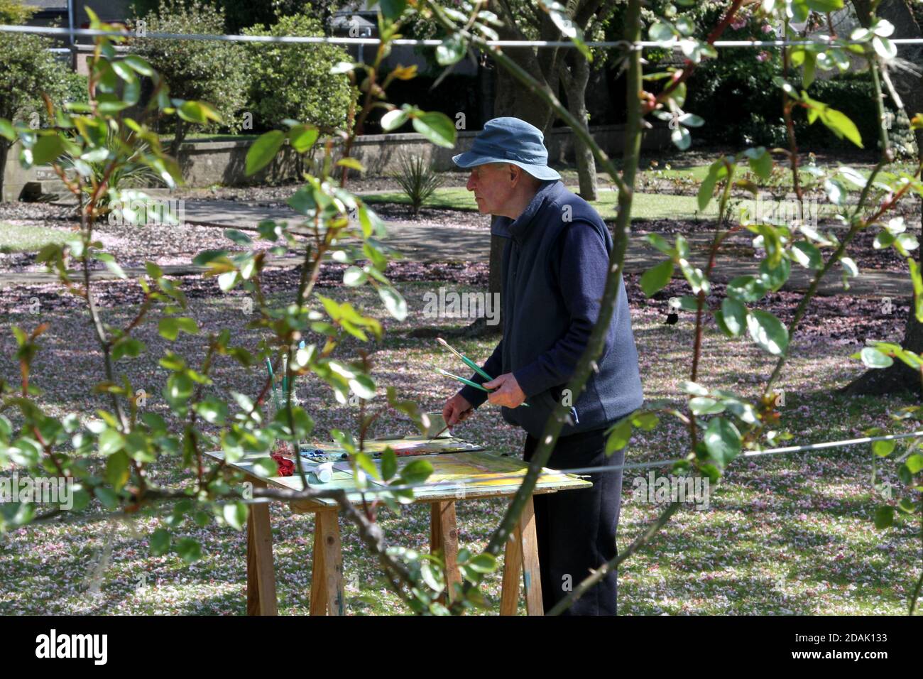 Girvan Artist James Harrigan at work in Orchard Gardens Girvan, South ...