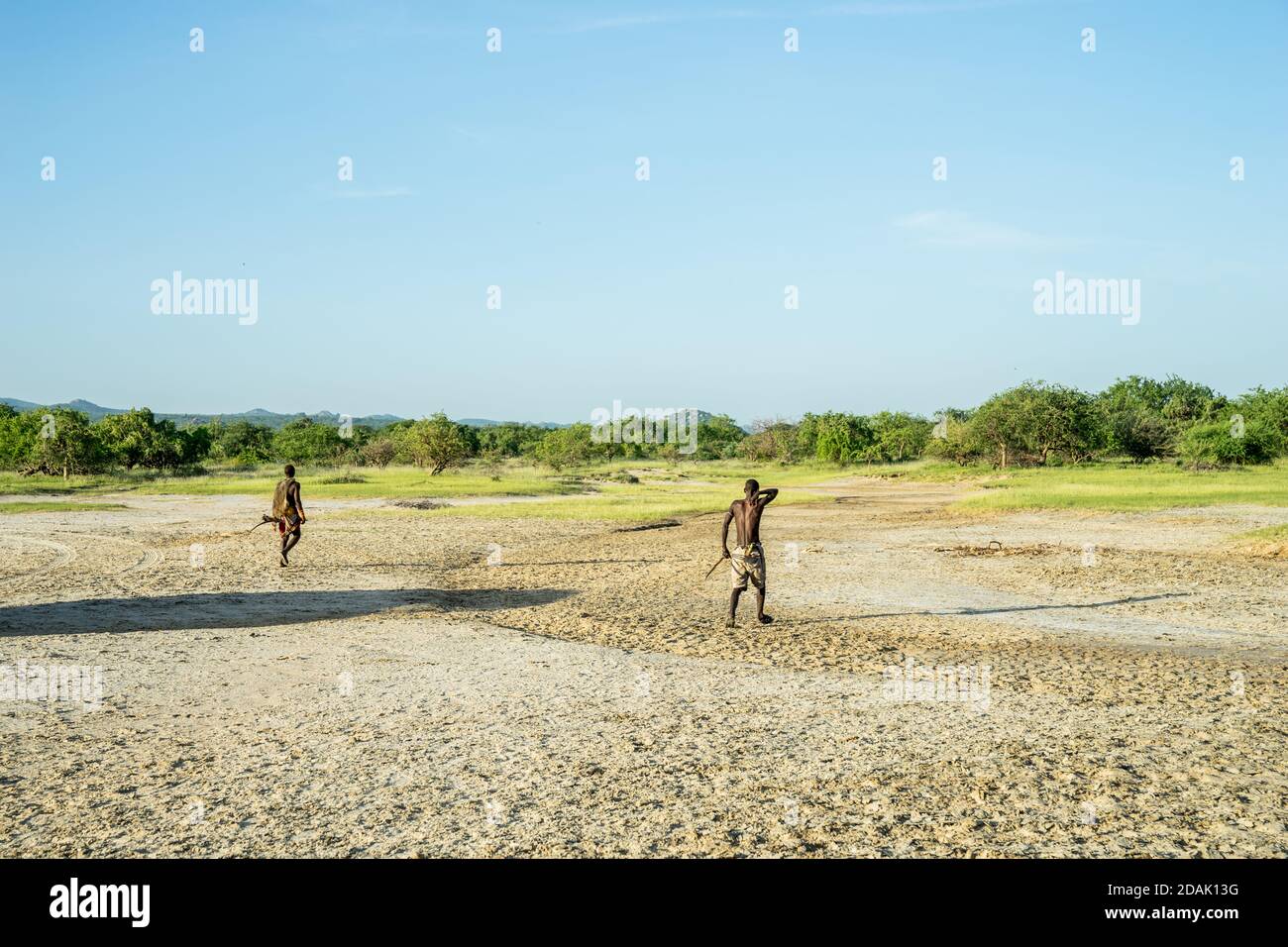 Hadzabe tribesman Hunting Stock Photo - Alamy