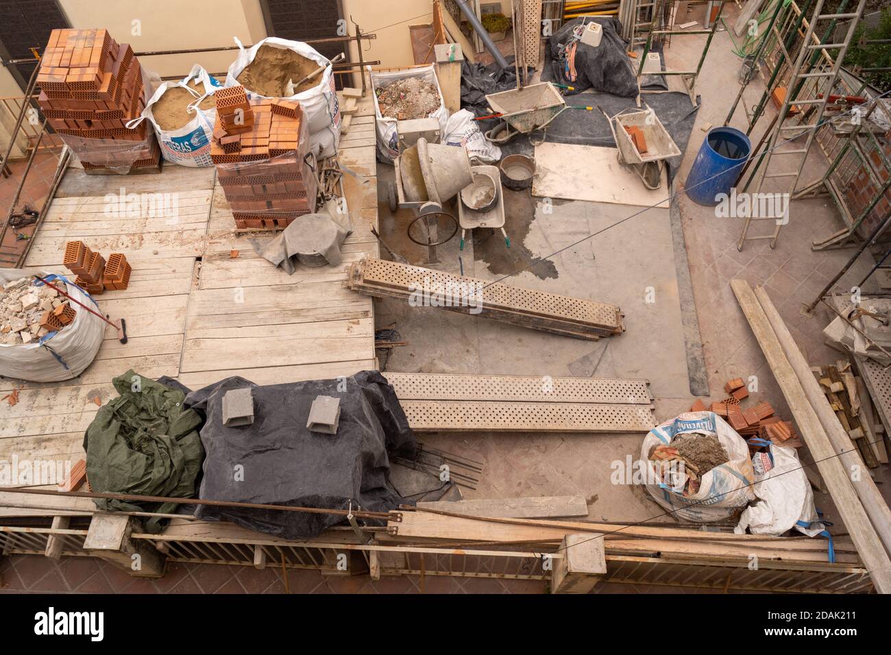 Messy construction site hi-res stock photography and images - Alamy